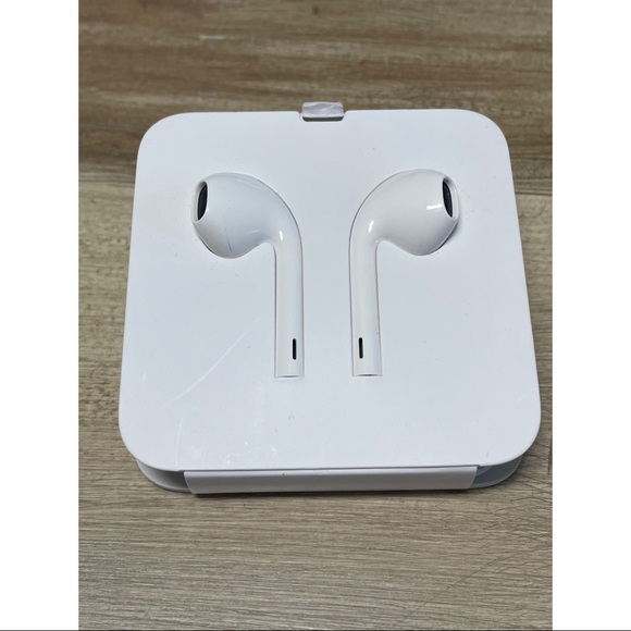 Apple | Headphones | Nwob Apple Earpods With Lightning Connector ...